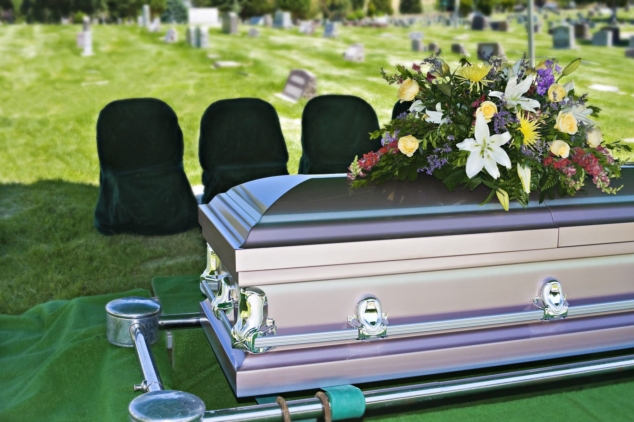 5 Premium Funeral Plans That Can Scam Families out of Thousands of Dollars